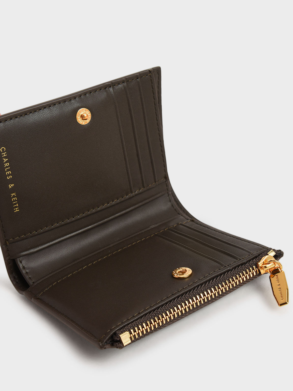 Page 3 | Belanja Dompet Wanita | Gaya Eksklusif | CHARLES & KEITH ID