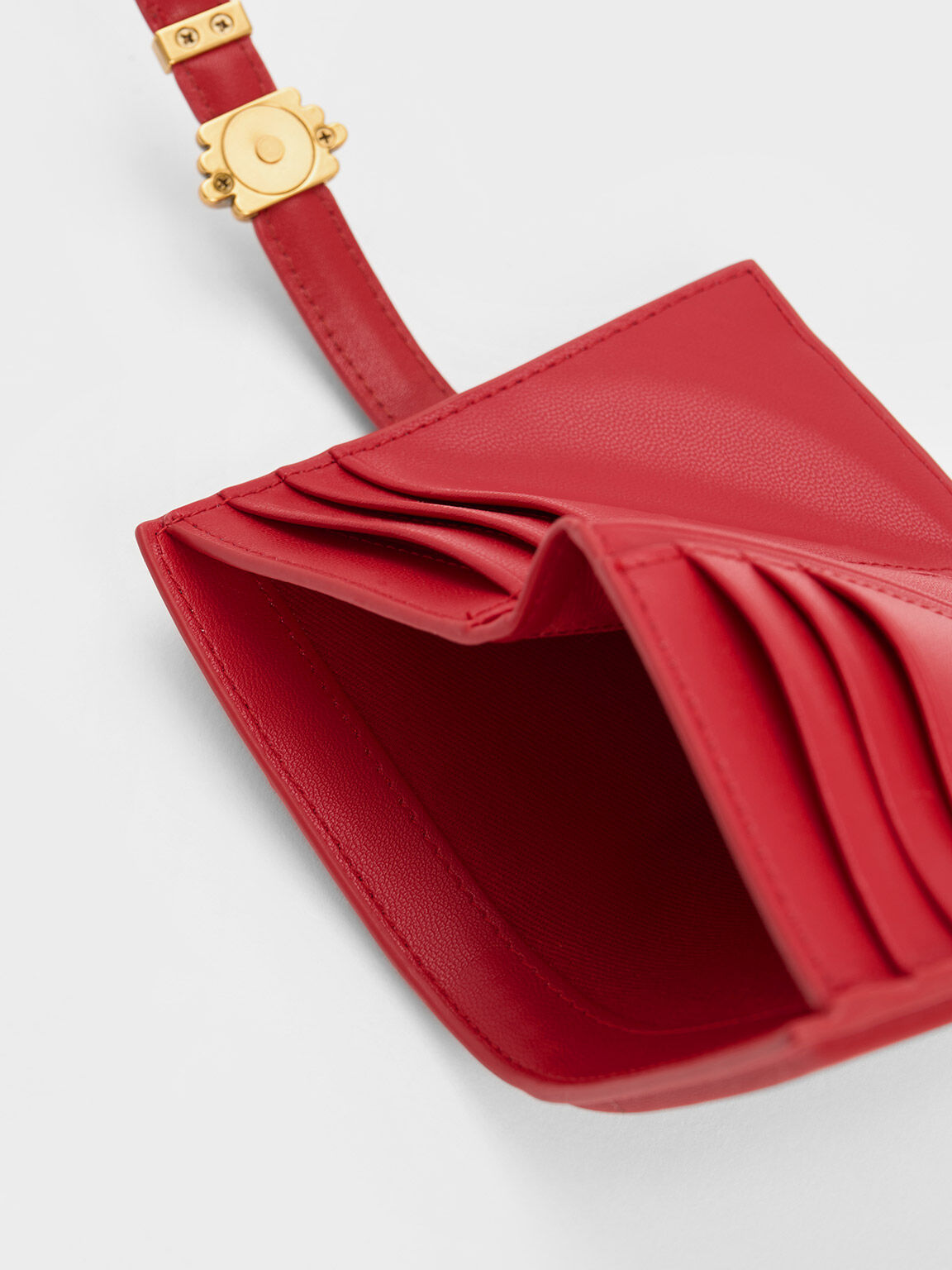 Belanja Dompet Wanita | Gaya Eksklusif | CHARLES & KEITH ID