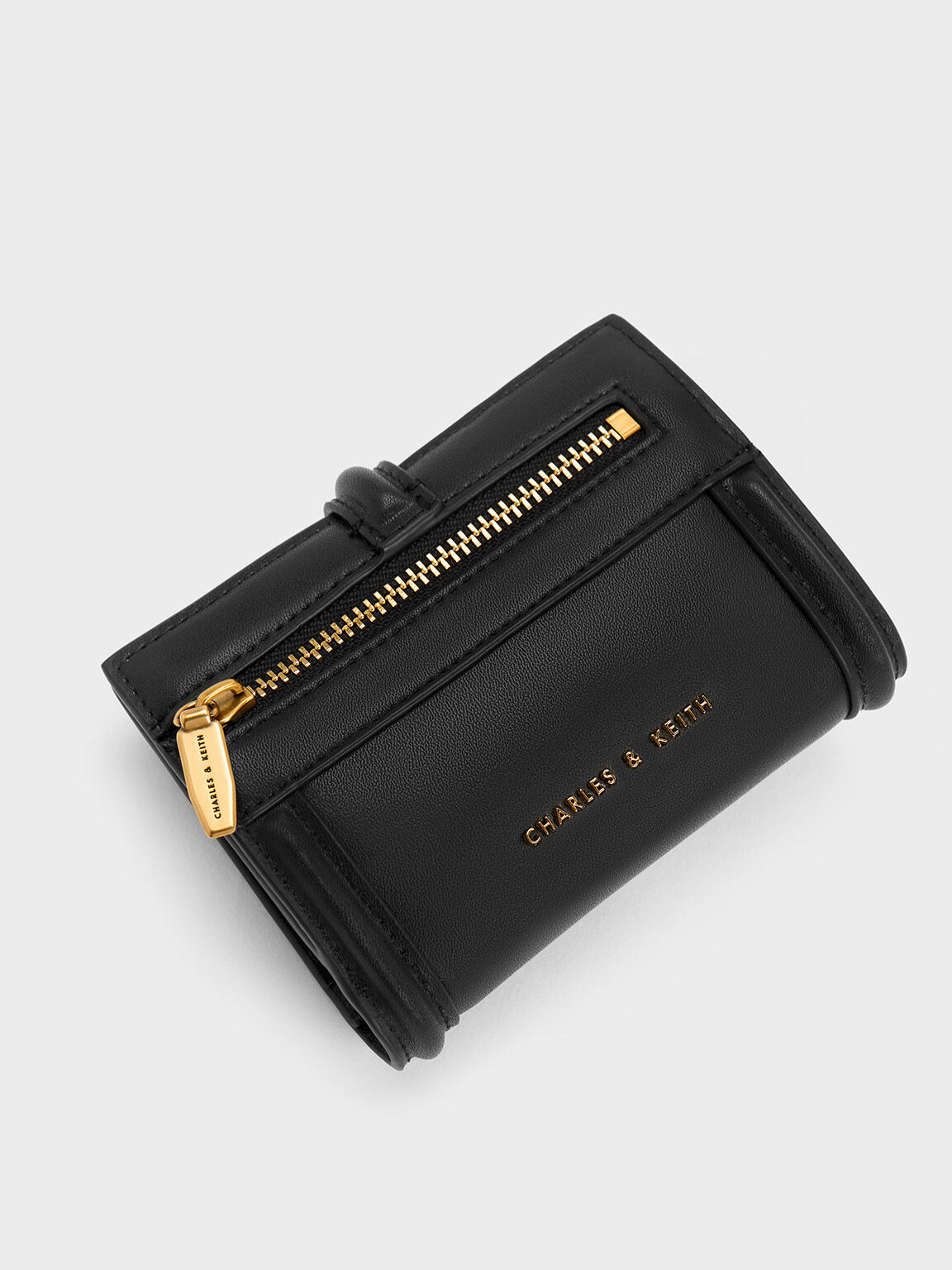 Belanja Dompet Wanita | Gaya Eksklusif | CHARLES & KEITH ID