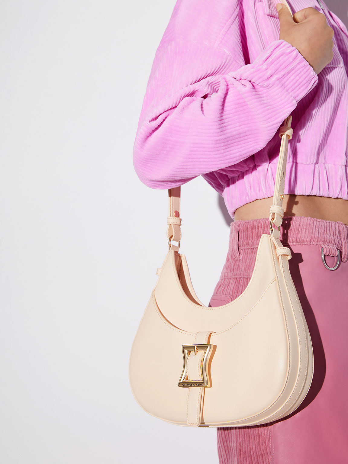 Tas Hobo Wanita | Gaya Eksklusif | CHARLES & KEITH ID | CHARLES & KEITH ID