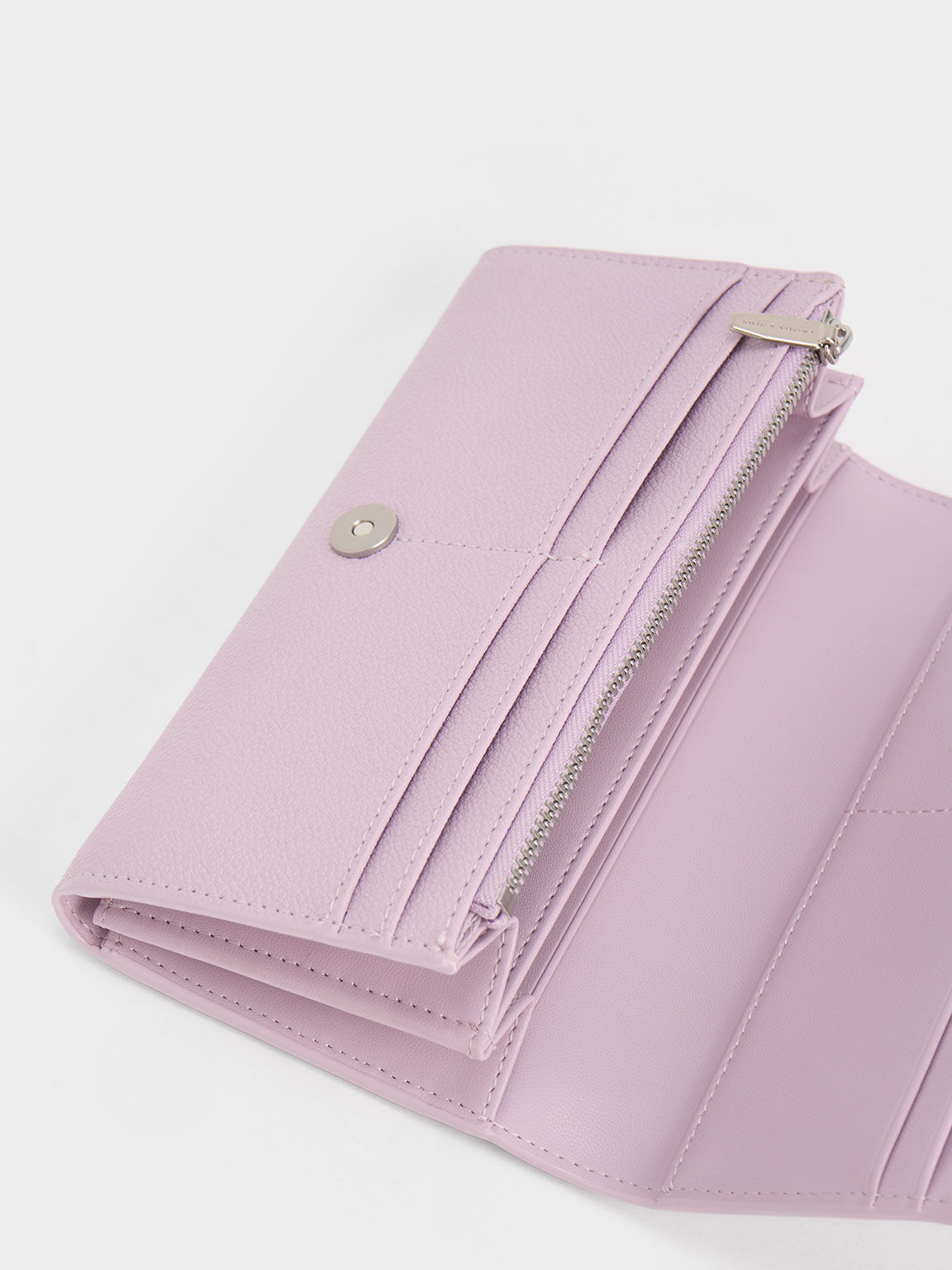 Belanja Dompet Panjang Wanita| Gaya Eksklusif | CHARLES & KEITH ID