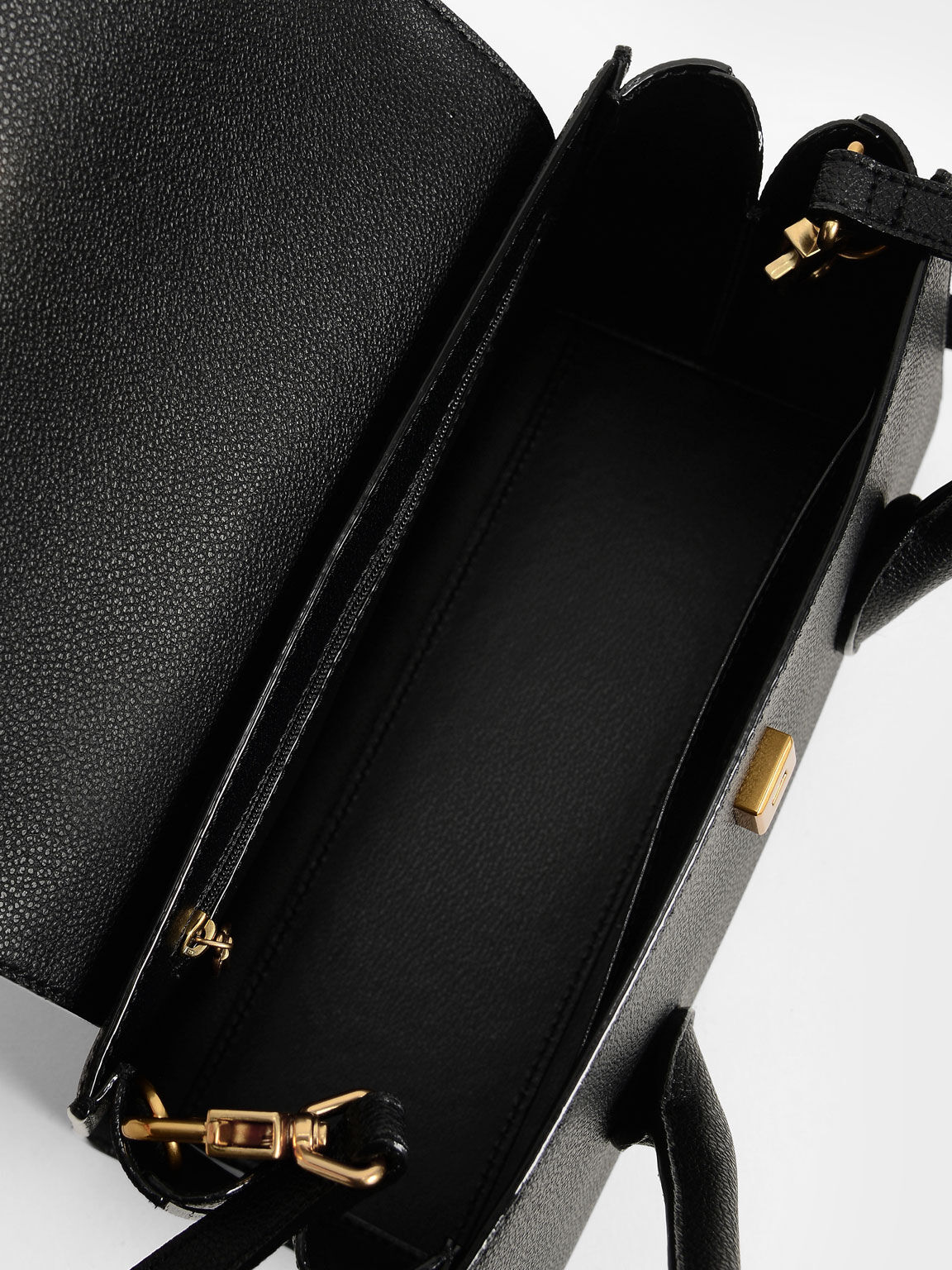 Sale Tas Handbags Wanita | Belanja Online | CHARLES & KEITH ID