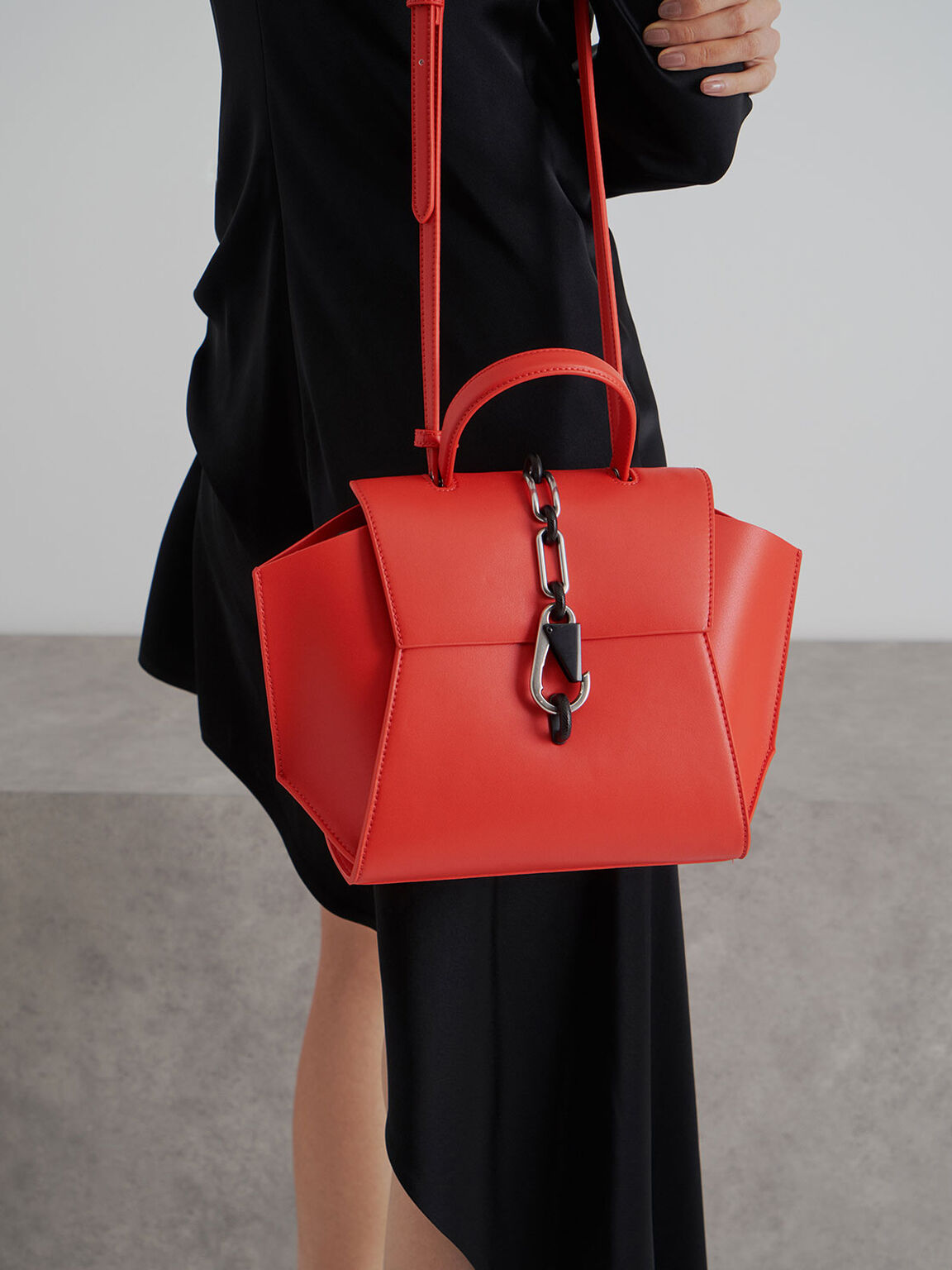 Sale Tas Handbags Wanita | Belanja Online | CHARLES & KEITH ID