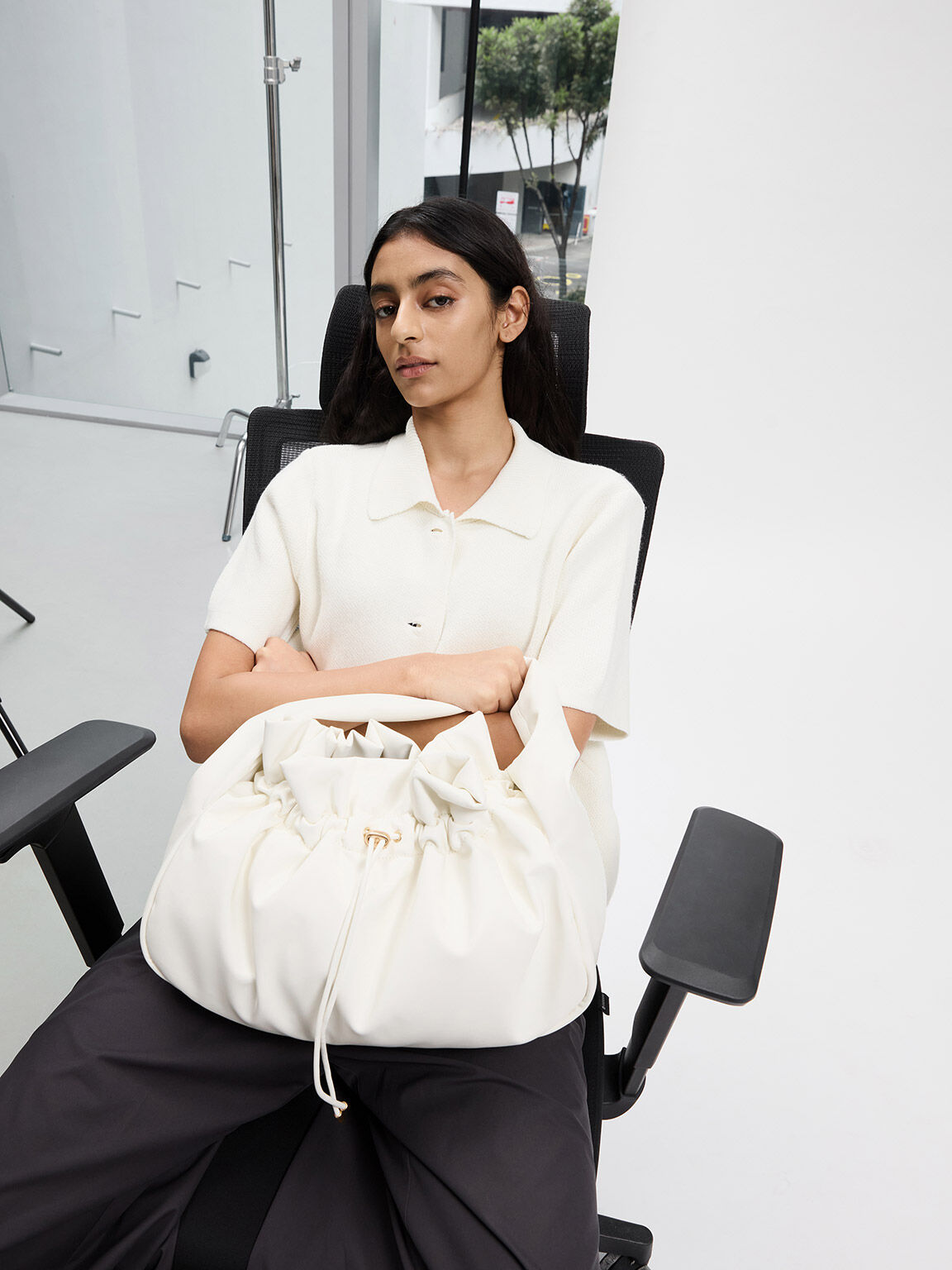 Tas Hobo Wanita | Gaya Eksklusif | CHARLES & KEITH ID | CHARLES & KEITH ID