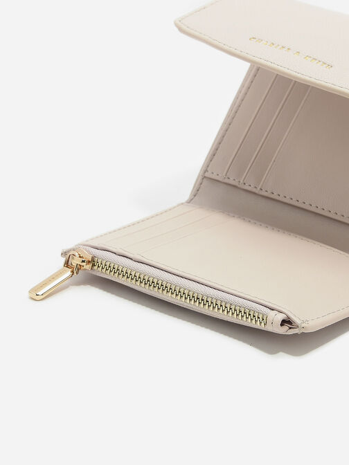 Page 2 | Belanja Dompet Pendek Wanita | Gaya Eksklusif | CHARLES & KEITH ID