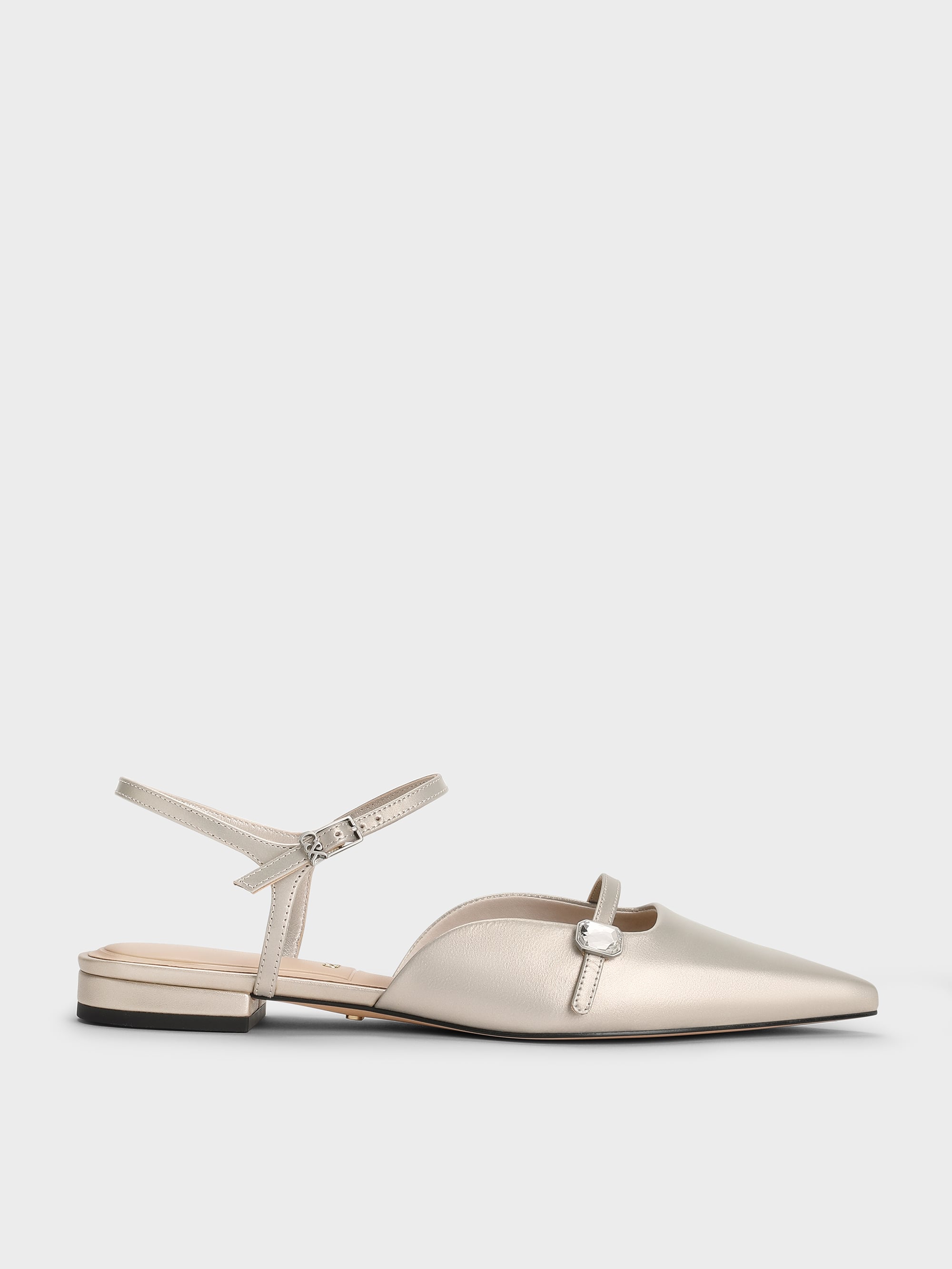 Sepatu Ankle-Strap Pointed-Toe Gem-Buckle Pearlescent Leather - Ivory ...