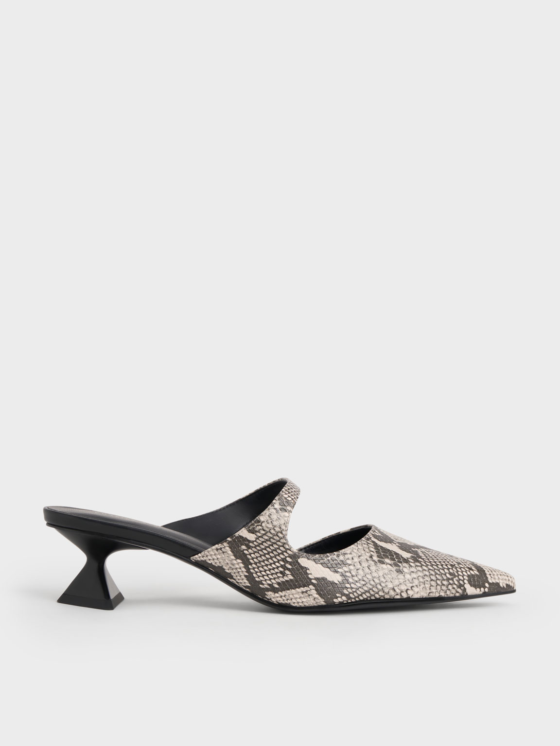 Ap.Nat Sepatu Pumps Sculptural Heel Vada Snake-Print Asymmetric ...